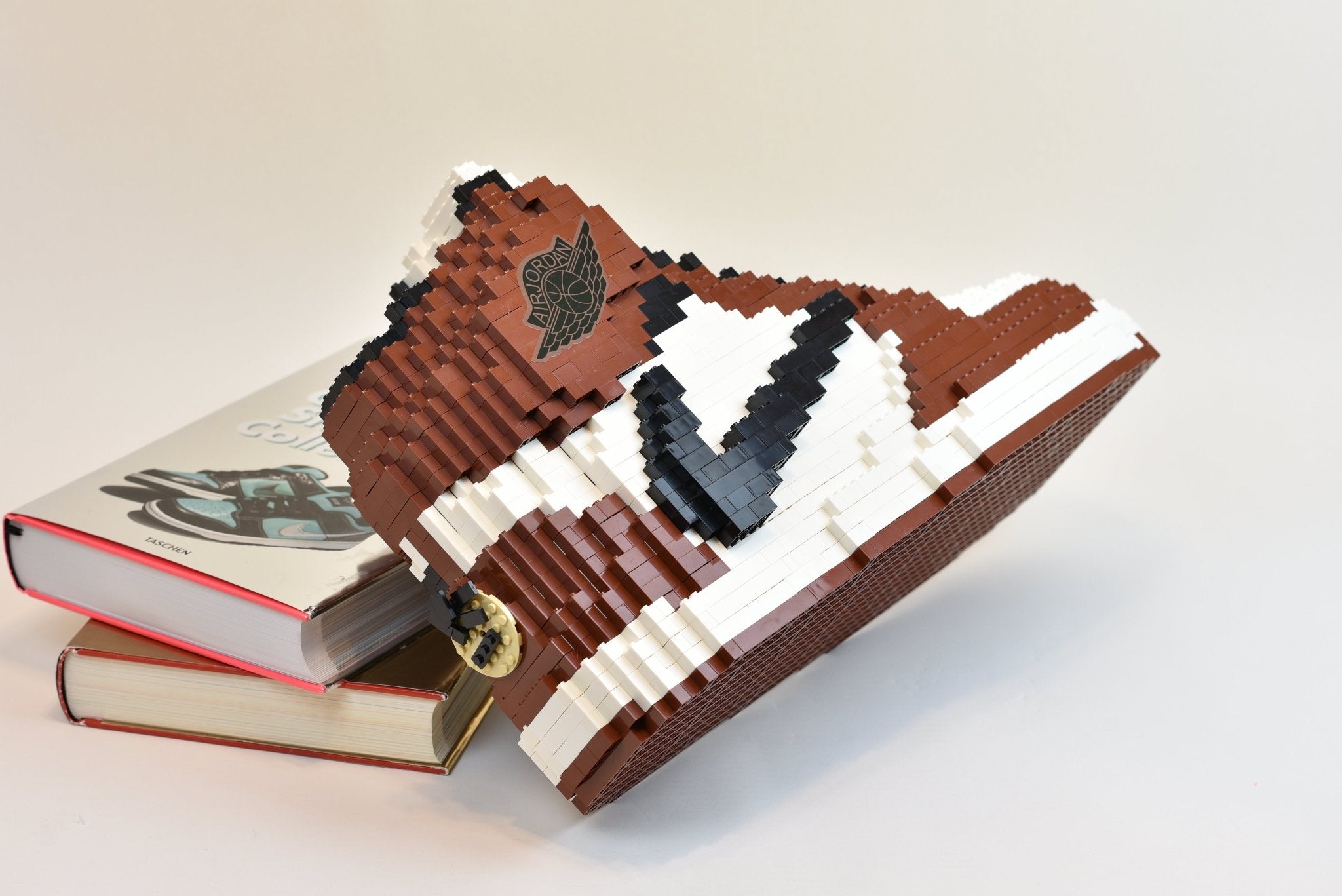 GIANT SIZE ULTIMATE "AJ1 Travis Scott OG High" Sneakers Bricks – HYPEBRICKZ